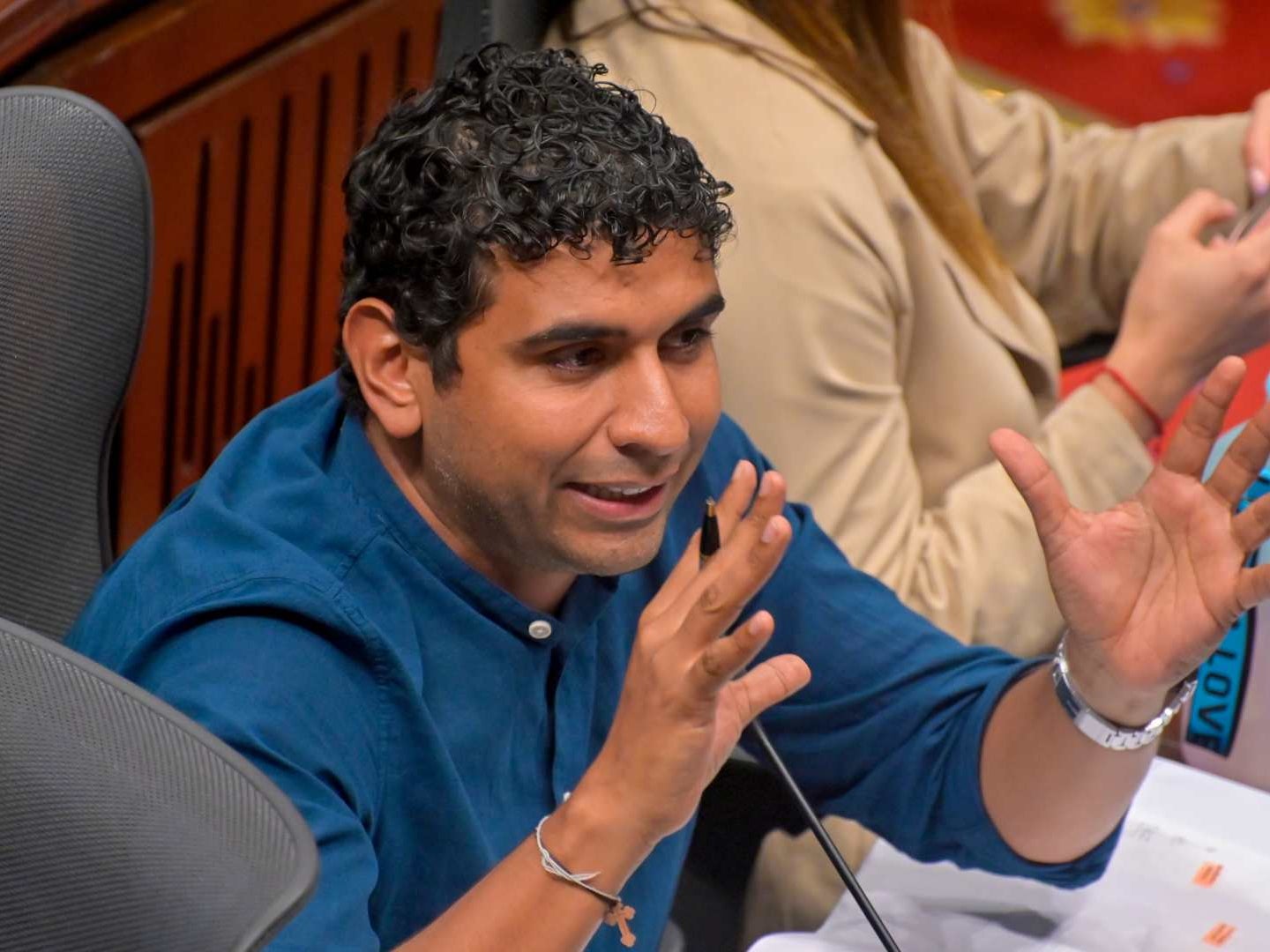 Particular racero - RADIO VOLTIO